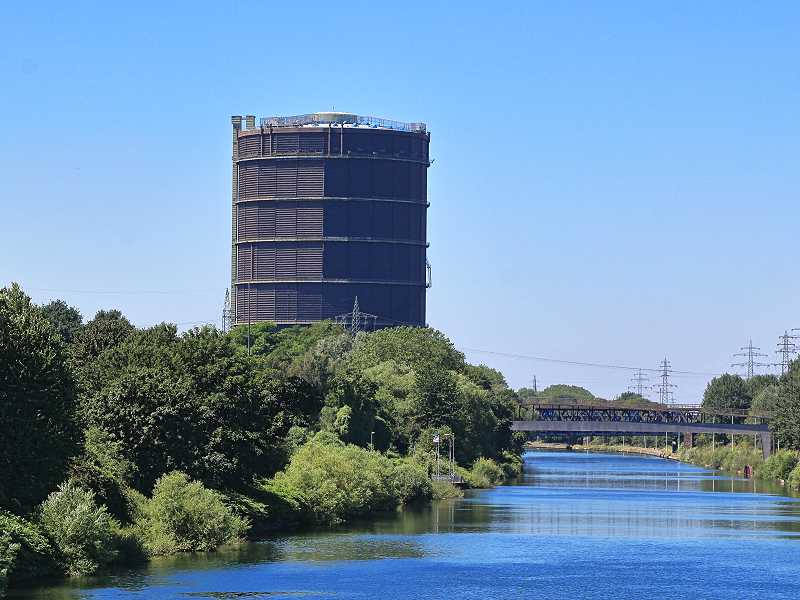 Gasometer Oberhausen, Planet Ozean & tolle Aussicht genießen