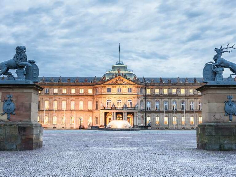 Neues Schloss Stuttgart, Schlossplatz, tolles Barock