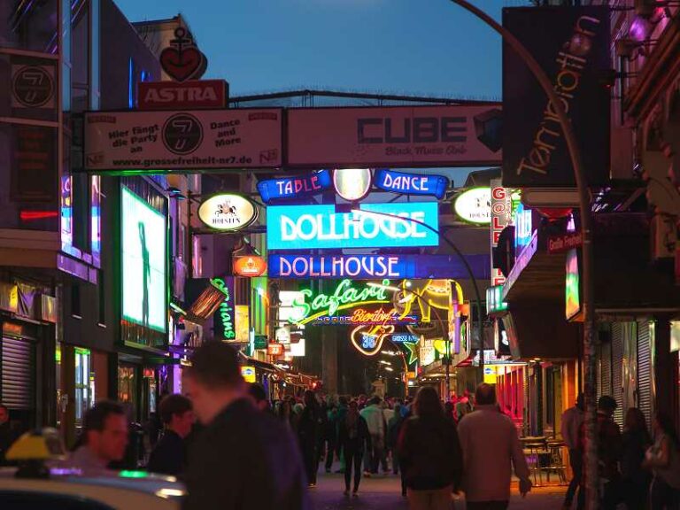 Reeperbahn in Hamburg, viele Tipps für Besucher